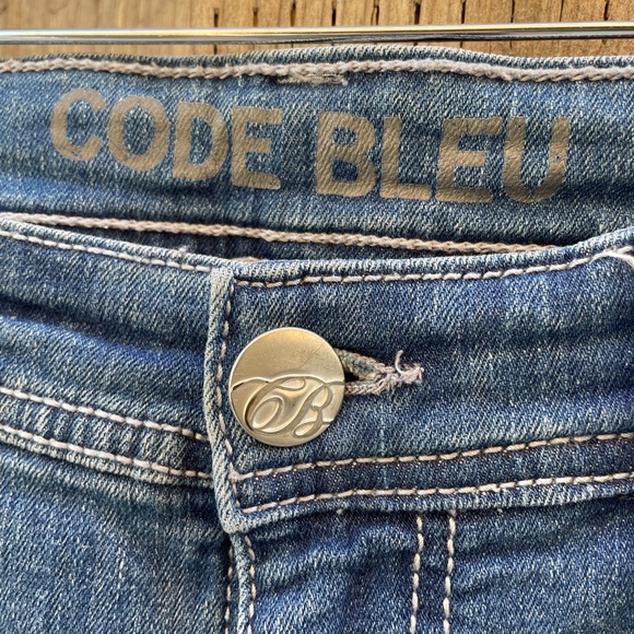 Code Bleu | Jeans | Code Bleu Womens Whisker Aimee Crop Jeans Size 6 ...